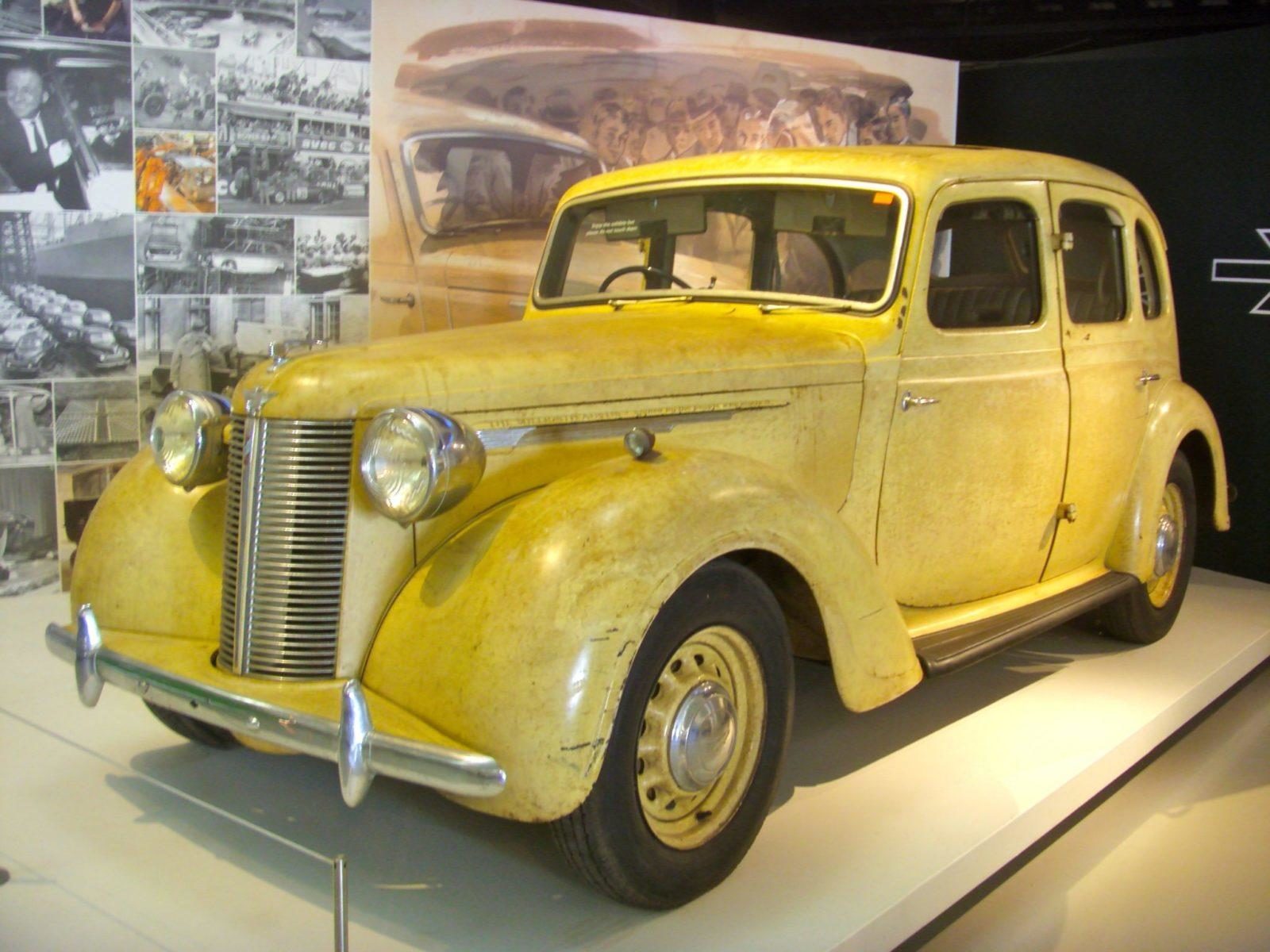 Austin Sixteen – Auto Motor Klassiek – tijdschrift over oldtimers
