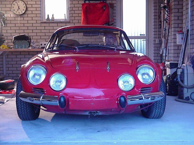Enquête demandée : Une Alpine A110 rouge – Auto Motor Klassiek ...