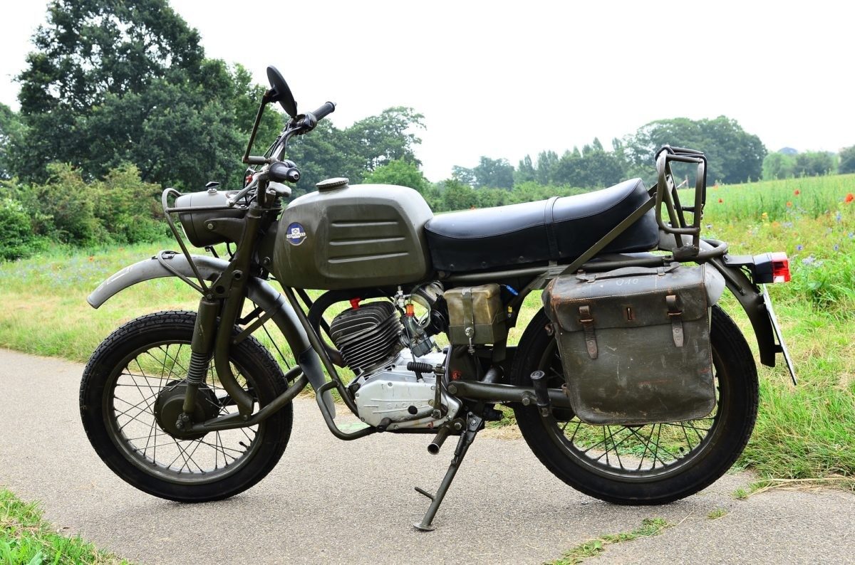 Een oude bekende – Auto Motor Klassiek – tijdschrift over oldtimers