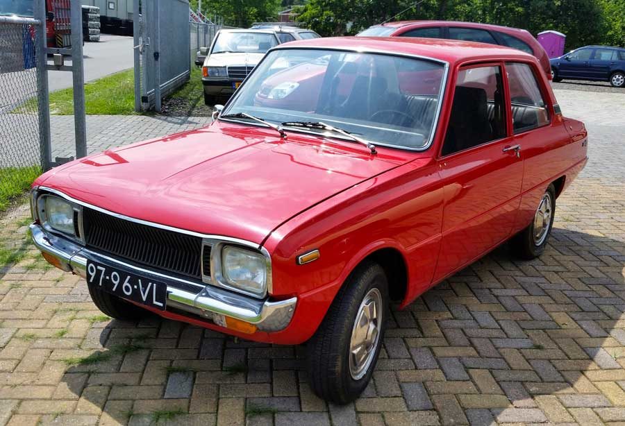 Mazda 1000 (1973). Japanse exoot van Eelke van der Kooi – Auto Motor ...
