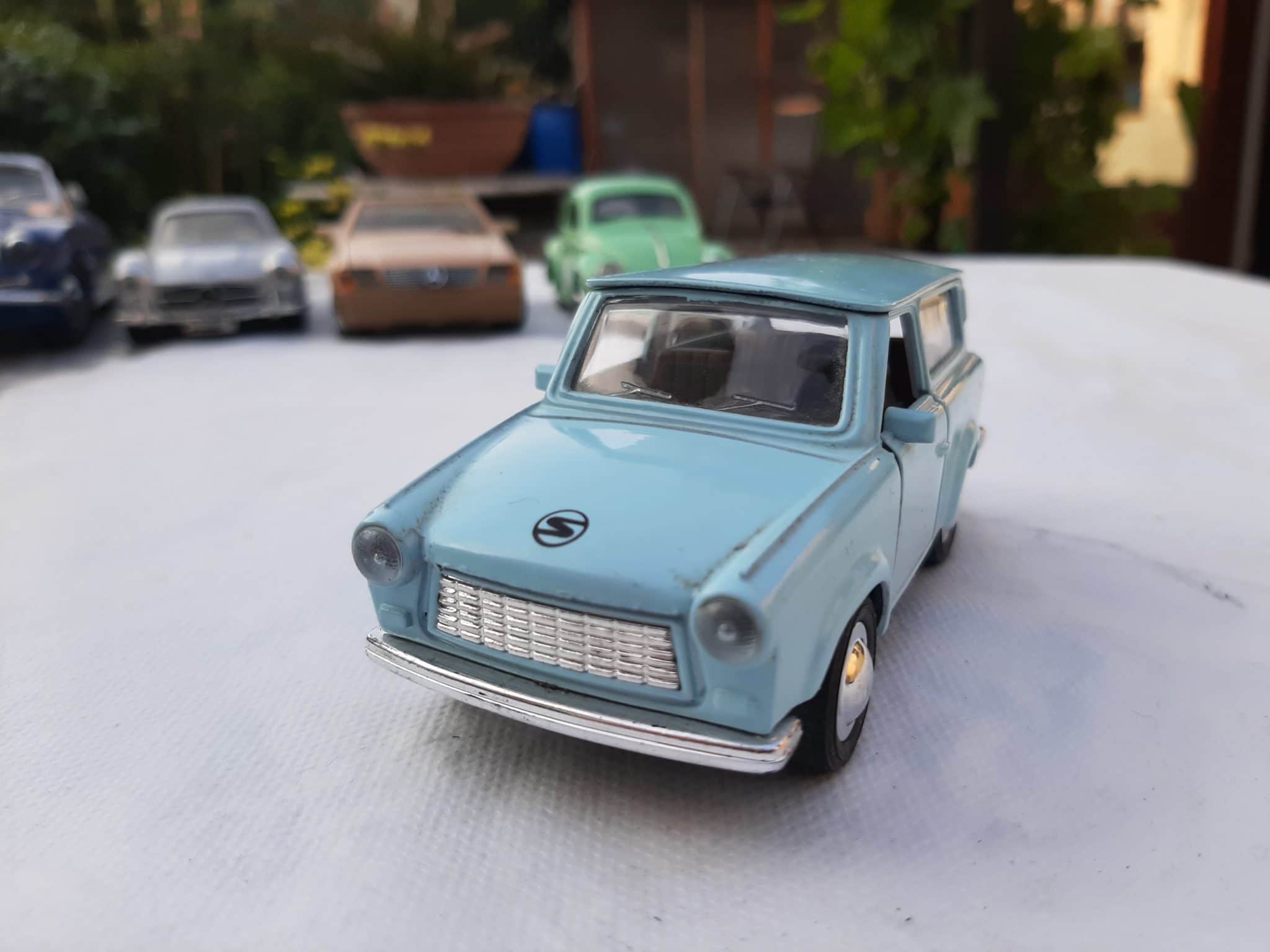 Trabant 601 sedan (1964) en Trabant combi 1,1 (1990) – Auto Motor ...
