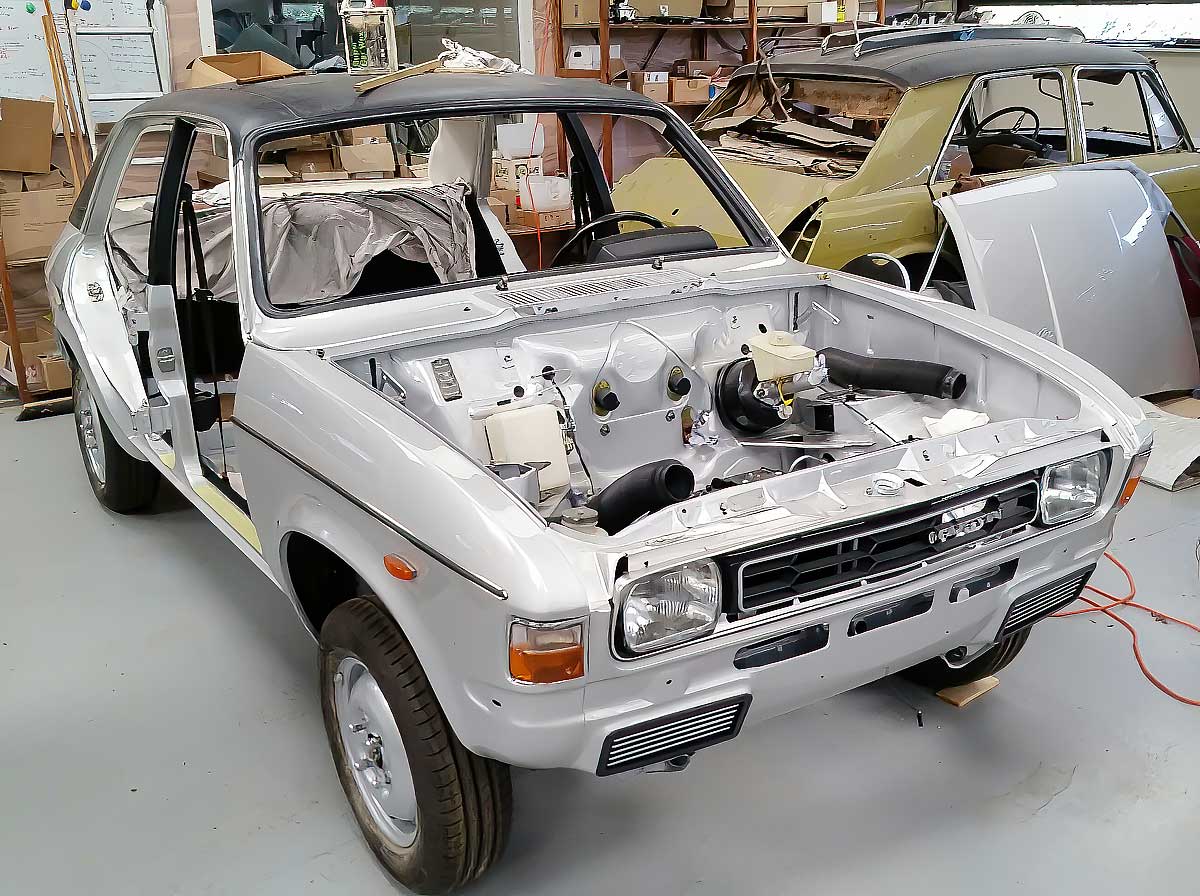 Rein 于 1978 年创作的 Austin Allegro – Auto Motor Klassiek – 有关老式汽车的杂志