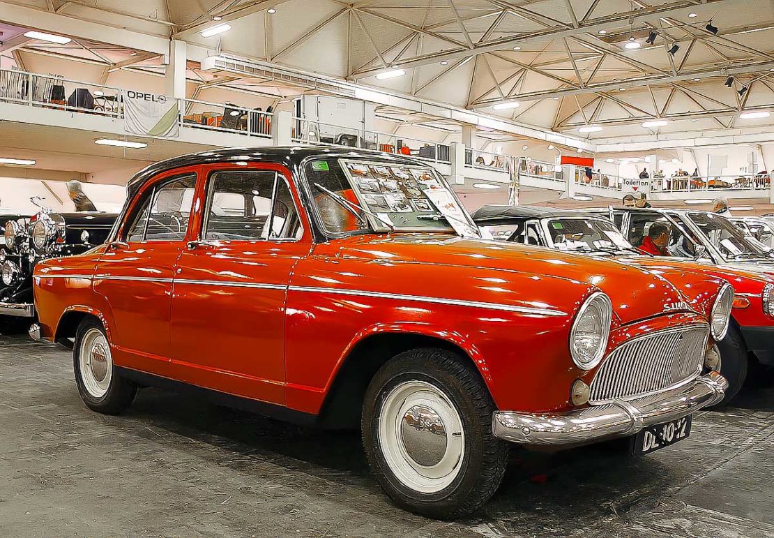 Autotron Classics in Rosmalen, een van de oudste oldtimerbeurzen – Auto ...