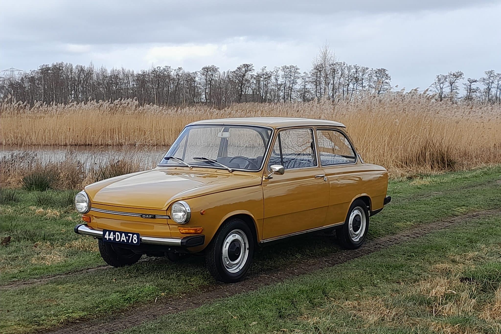 DAF 44 de Luxe (1974), rijimpressie. De paden op, de lanen in. – Auto ...