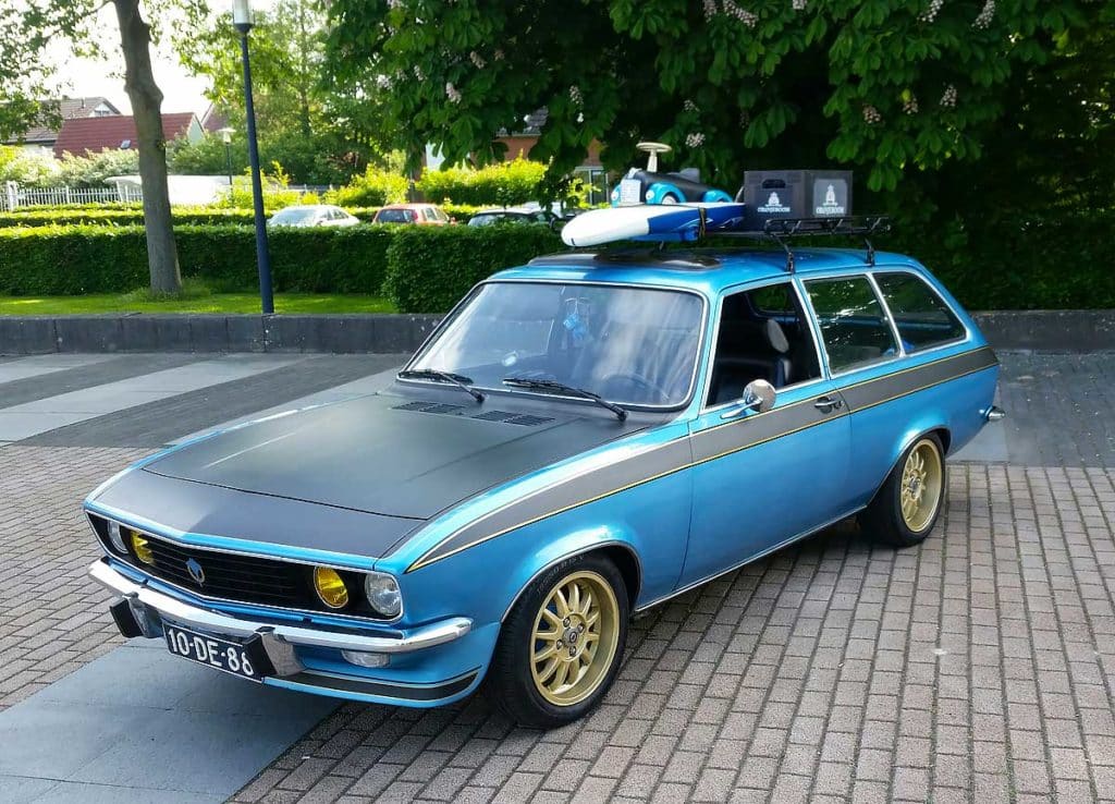 Opel Ascona A Voyage uit 1974 van Popke. Een bijzondere uitvoering ...