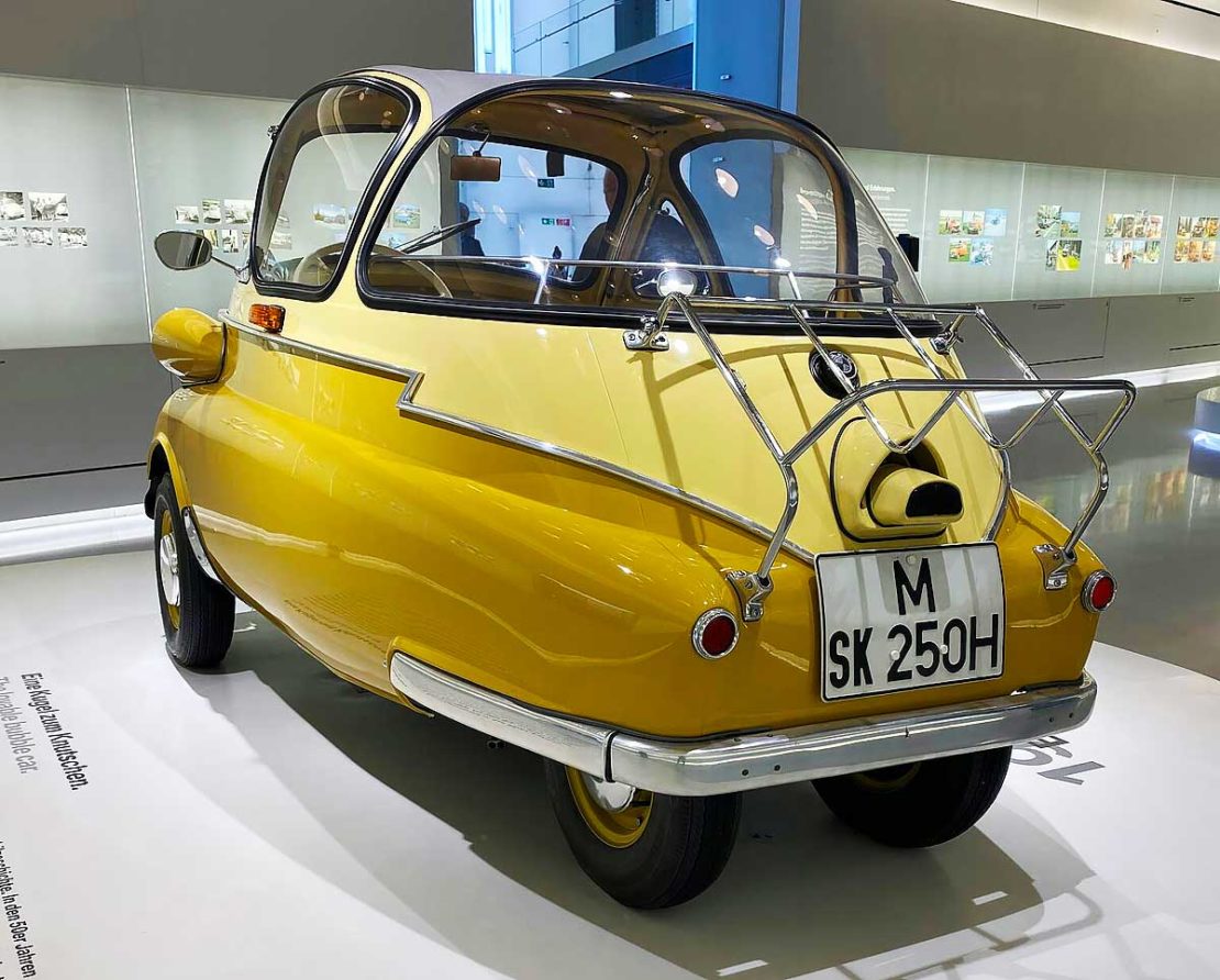 BMW WELT in München: Smulpaleis voor Ruben. – Auto Motor Klassiek ...