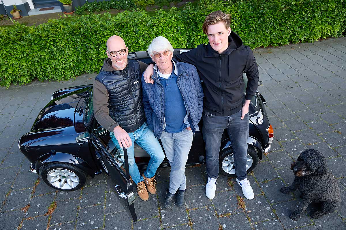 De restauratie van een Mini Cooper S uit 1998. Drie generaties, een ...