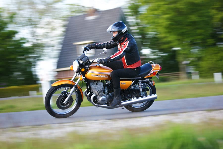 Kawasaki 750 H2 Mach IV. De evolutie van de tweetaktmotor. – Auto Motor ...