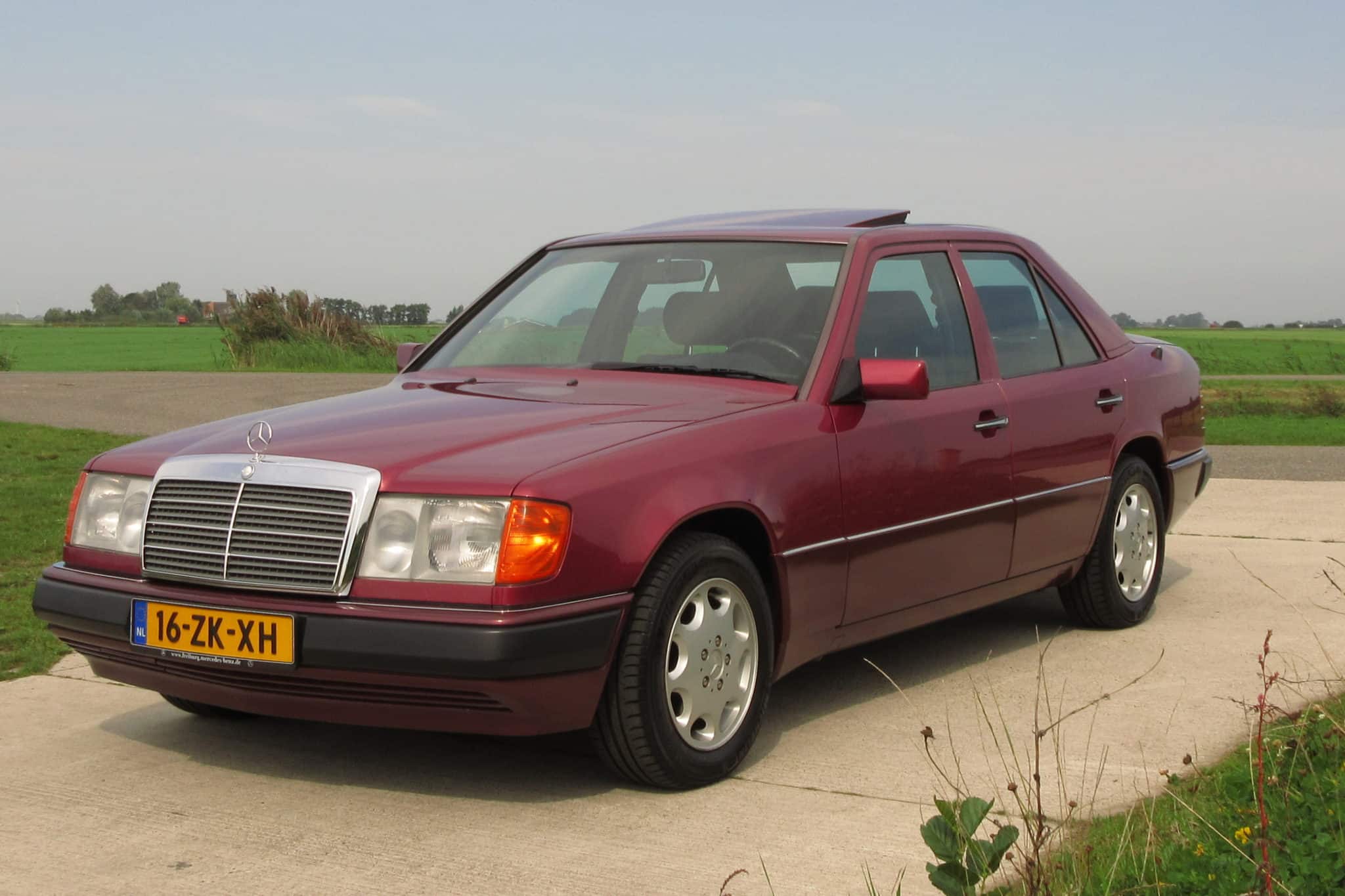 Mercedes-Benz Baureihe 124. Isang jubilee sa AMK 12-2024 – Auto Motor ...