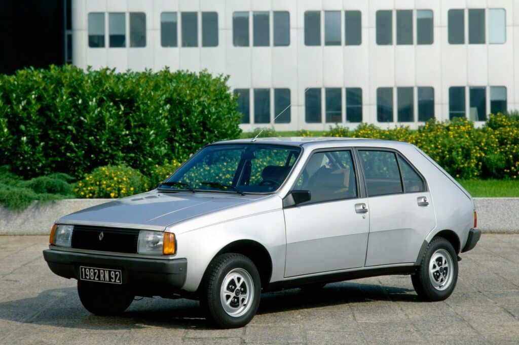 Renault 14. Cincuenta años de un lugar especial en la historia de la ...