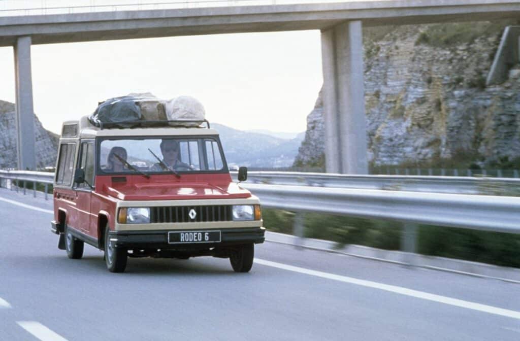 Renault Rodéo. Functioneel en recreatief antwoord op de Mehari – Auto ...