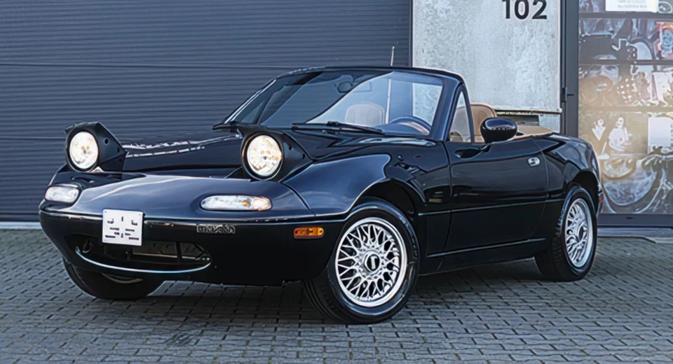 MX-5 Special Edition 'Black Miata' te koop | Auto Motor Klassiek ...